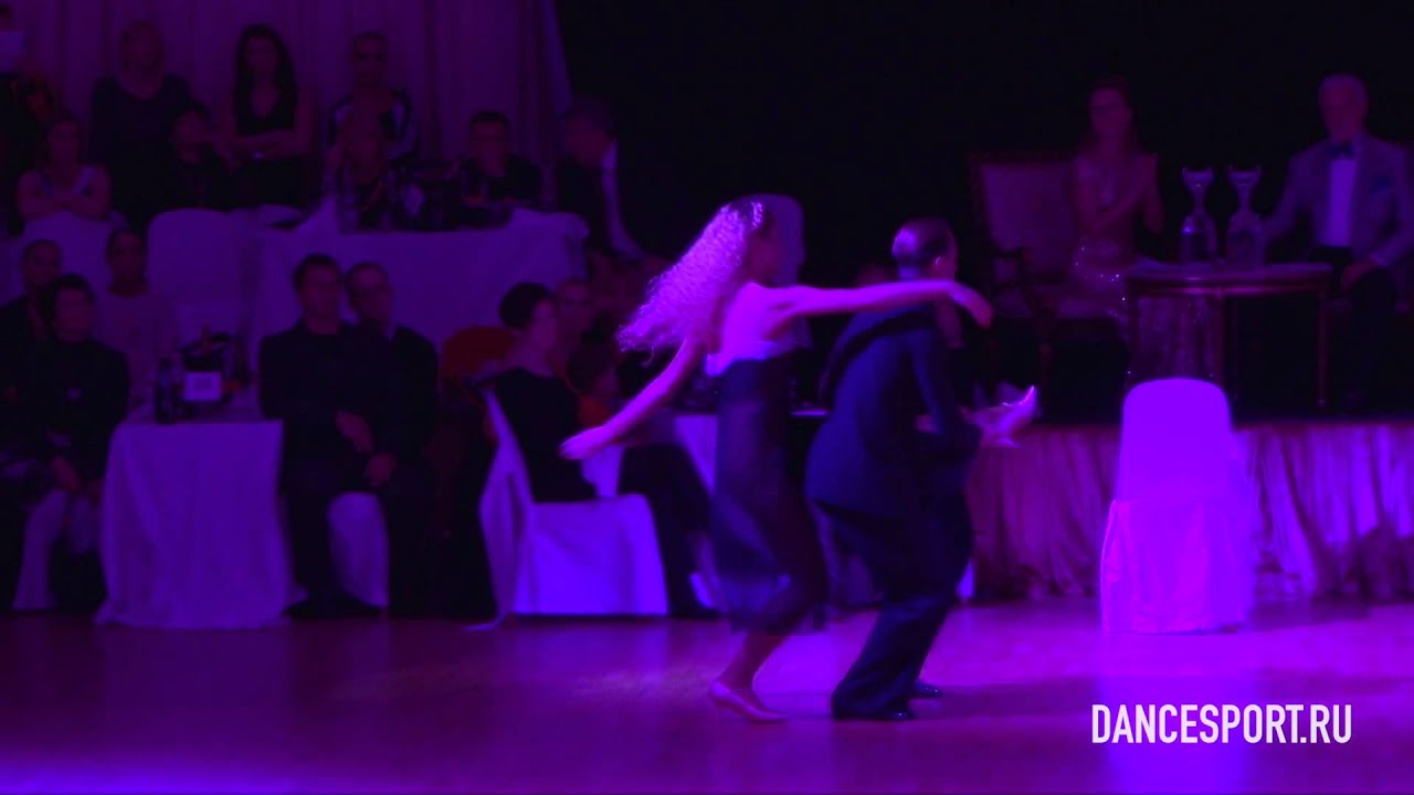 【ミルコ エディータのショーダンス】Mirko Gozzoli & Edita Daniute / Showcase | 社交ダンス動画まとめサイト