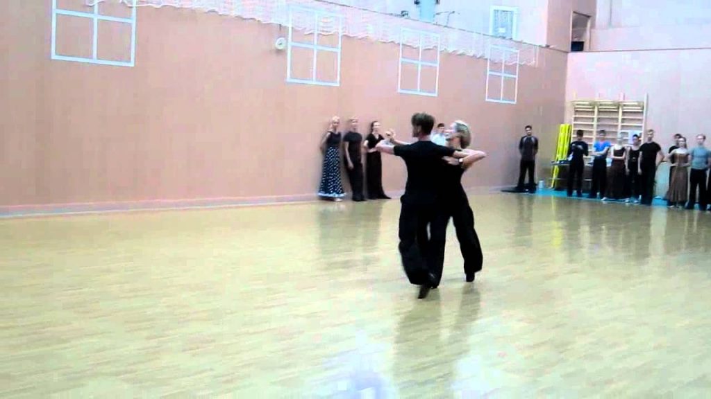 Mirko Gozzoli & Alessia Betti UK Open 2009 English Waltz Final solo ...