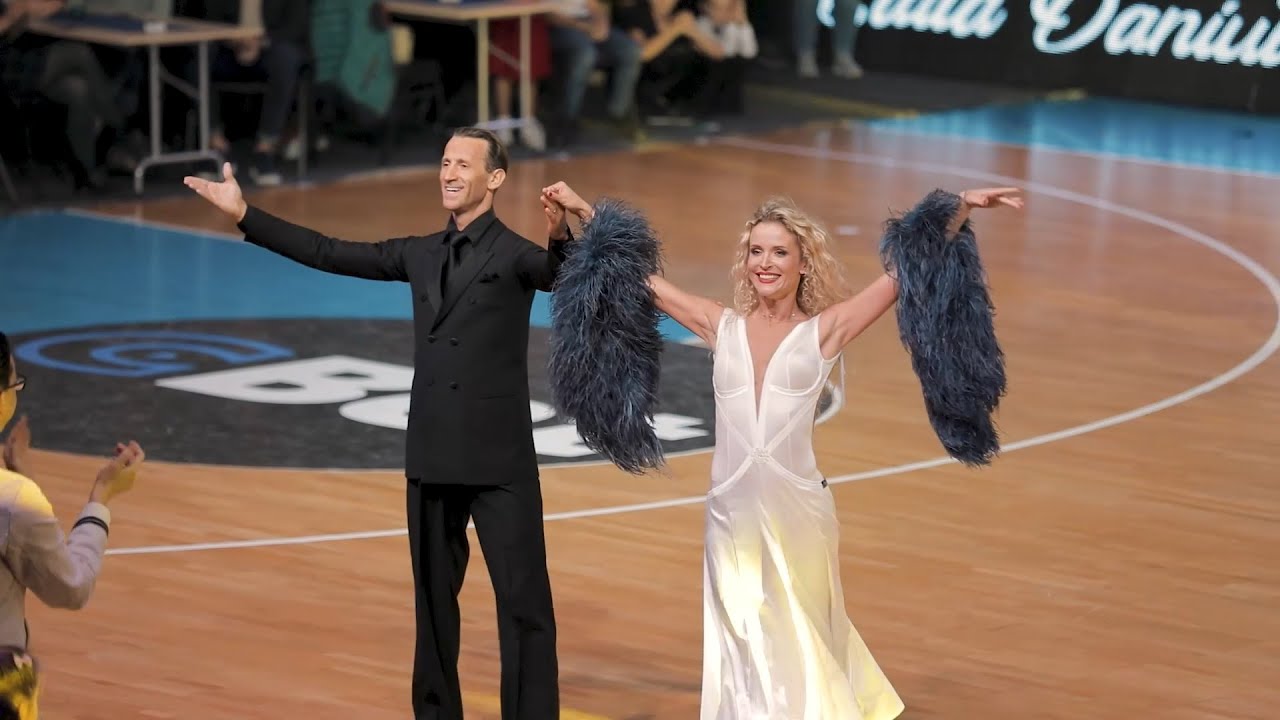 【ミルコゴッゾーリ & エディータダニウテ スローフォックストロット動画】Mirko Gozzoli & Edita Daniute ...